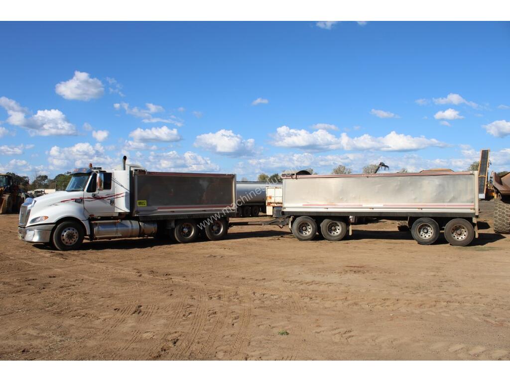 Buy Used 2010 Caterpillar CT700 Tipper Trucks in , - Listed on Machines4u