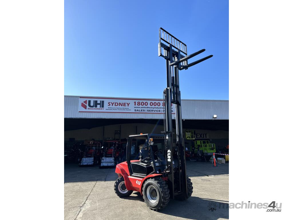 New 2025 UHI TR35 Rough Terrain Forklift (905537)