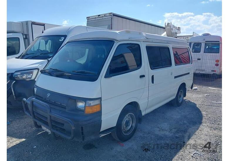 Buy Used Toyota HIACE Trucks (1095938) - Listed on Machines4u