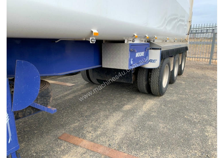 Buy Used 2016 moore Moore R T Lead Mid Tipper Trailer Tipping Trailers ...