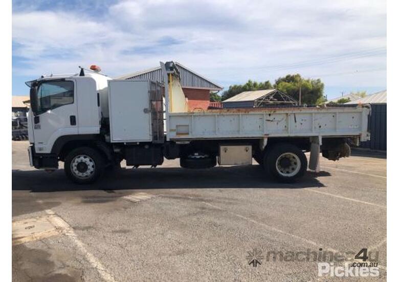 Buy Used Isuzu 2010 Isuzu FTR900 LWB Pantech Truck in , - Listed on Machines4u