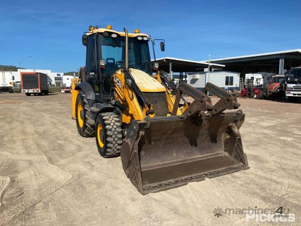 Used jcb 2011 JCB 3CXSMAEC Dual Cab Trucks in , - Listed on Machines4u