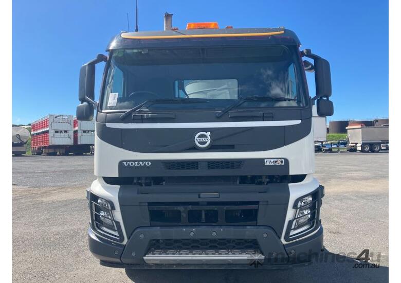 Buy Used 2018 Volvo 2018 Volvo FMX Series Cab Chassis Cab Chassis ...