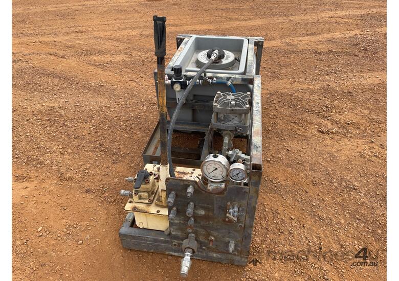 Used Mini Grease Pump (1052339) - Listed on Machines4u