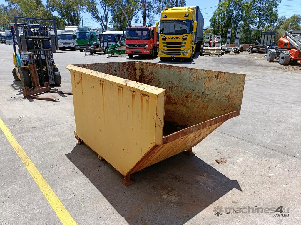 Used Caterpiller Small Skip Bin Council Asset in Dandenong South, VIC