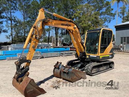 Used 2016 hyundai R55-9 Excavator (1073939) - Listed on Machines4u