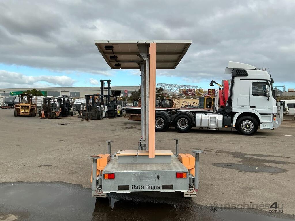 Buy Used 2020 Data Signs 2020 Data Signs C5 Single Axle Sign Board ...