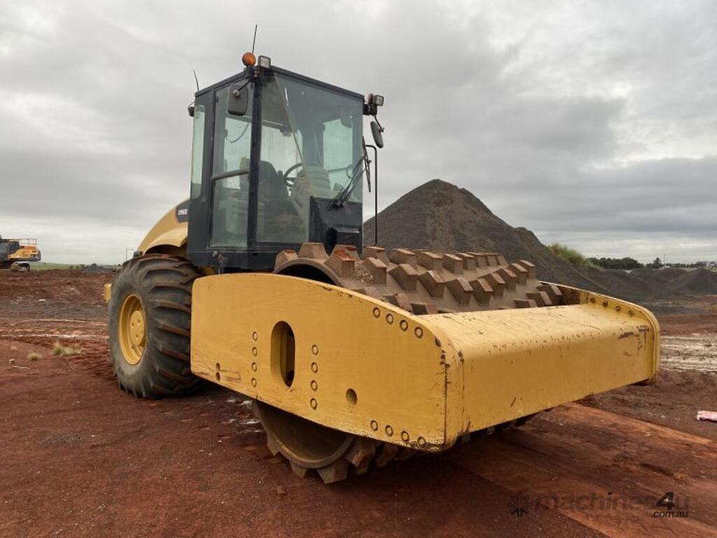 Used 2007 Caterpillar CP663E Construction Equipment in , - Listed on ...