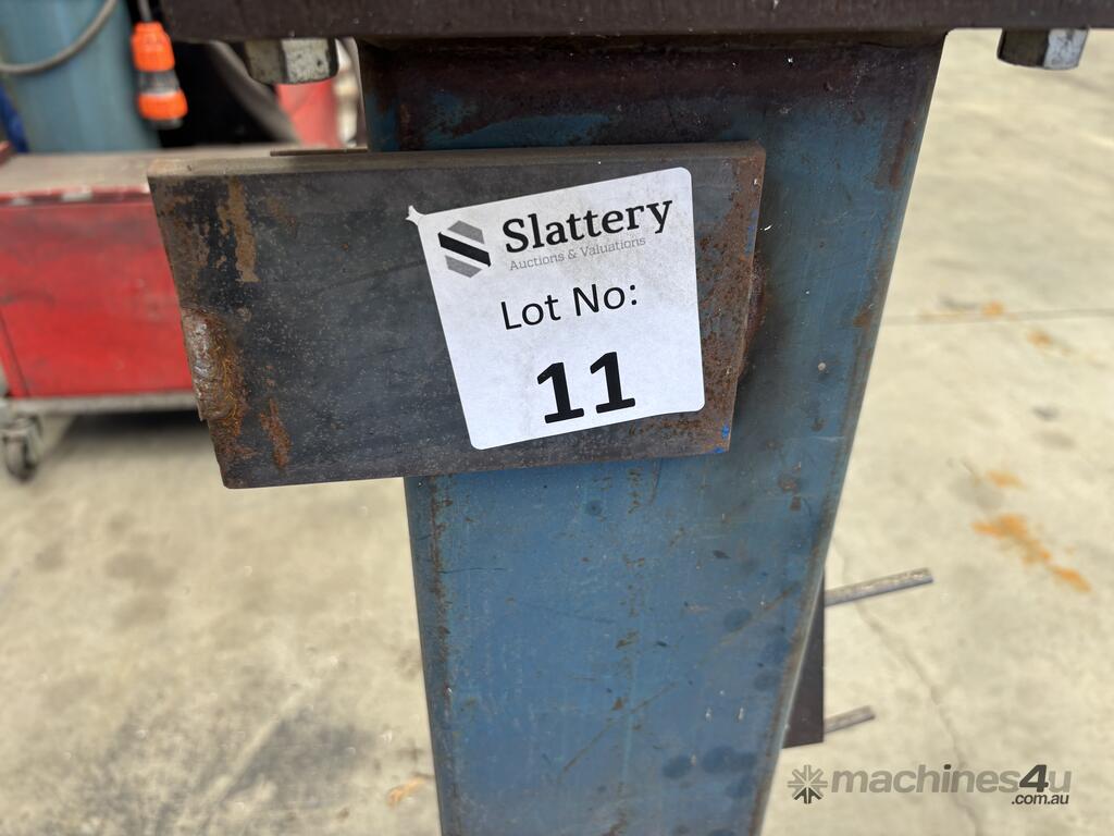 Used Universal Steel Bender w Stand (1186004)