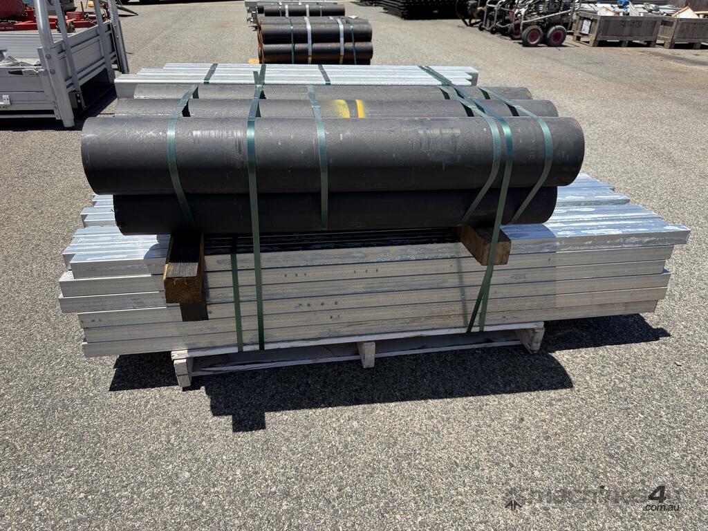 Used Pallet of Assorted Box and Round Section (1200104)