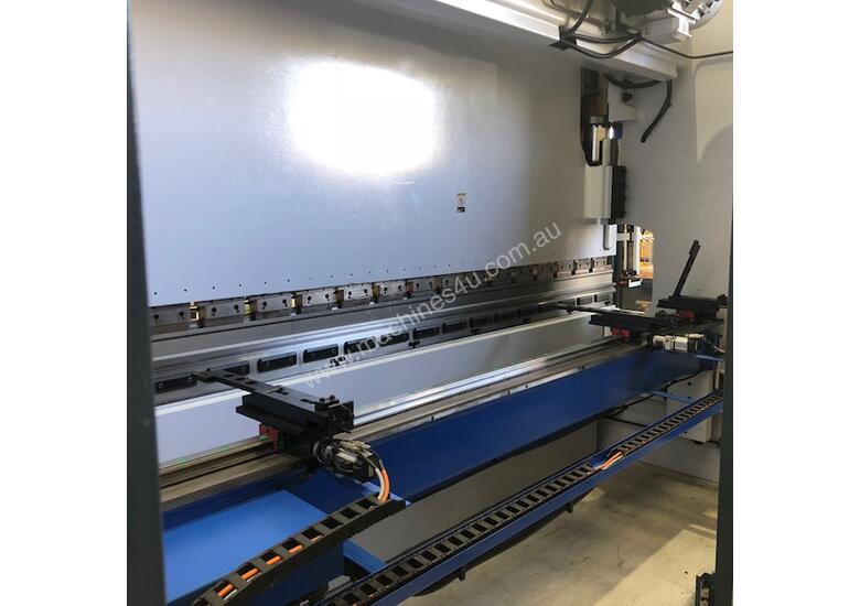 Used 2015 Yawei PBHS 220-4100 CNC7 CNC Press Brakes in , - Listed on ...
