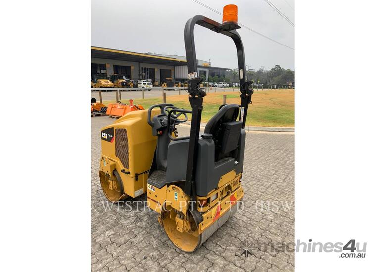 Used 2017 Caterpillar CB14B Double Drum Smooth Rollers in , - Listed on ...