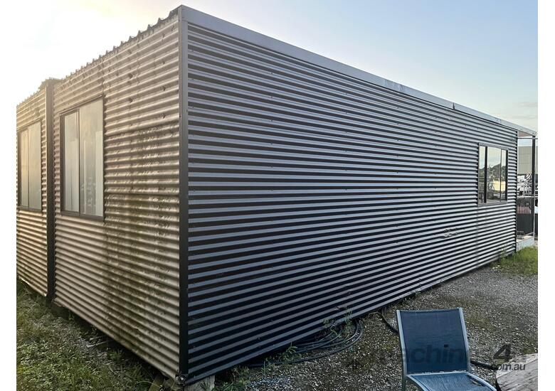 Used Not Specified Unknown Approx 10 8m x 3 4m Transportable building ...