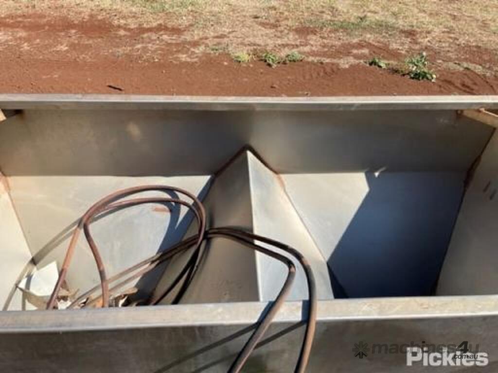 Used Fertilizer box stainless steel Hydraulic drive Made to go on front ...