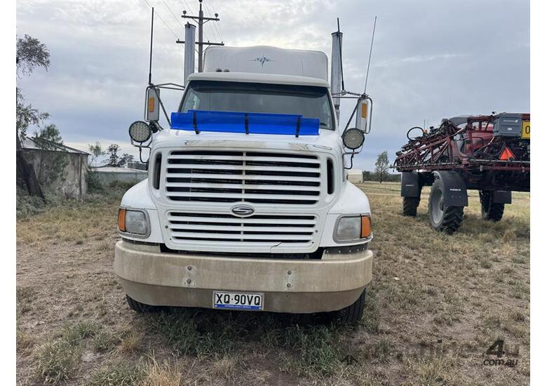 Buy Used Ford Louisville FORD LOUISVILLE Prime Mover Trucks (1082740 ...