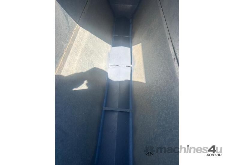 Used country wide SHEEP FEEDER Livestock Feeding & Handling (1095640 ...