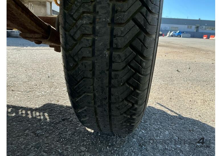 Buy Used 2013 Data Signs 2013 Data Signs Single Axle Sign Board Trailer ...