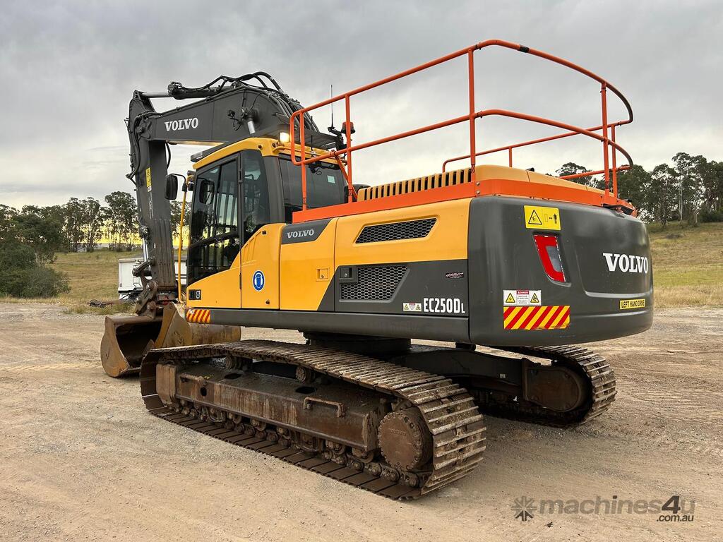 Used 2020 Volvo EC250DL Excavator (1122140)
