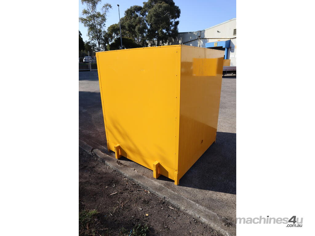 Used storemasta Storemasta PS1000SS Large Capacity Flammable Liquid ...