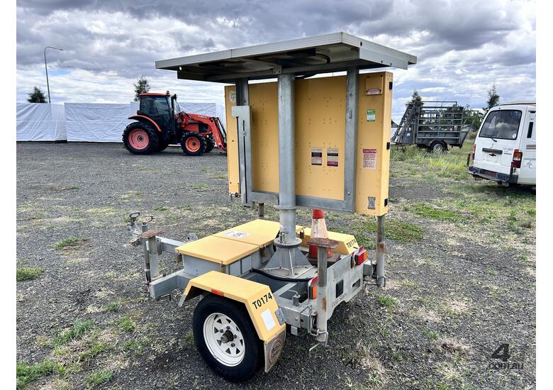 Buy Used 2014 Data Signs 2014 Data Signs SATS Sign Board Trailers in ...