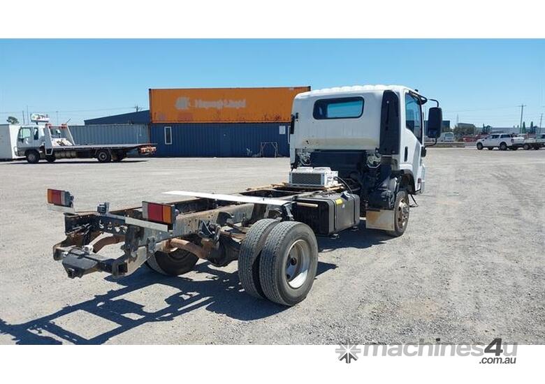 Buy Used Isuzu NPS Trucks (1074641) - Listed on Machines4u