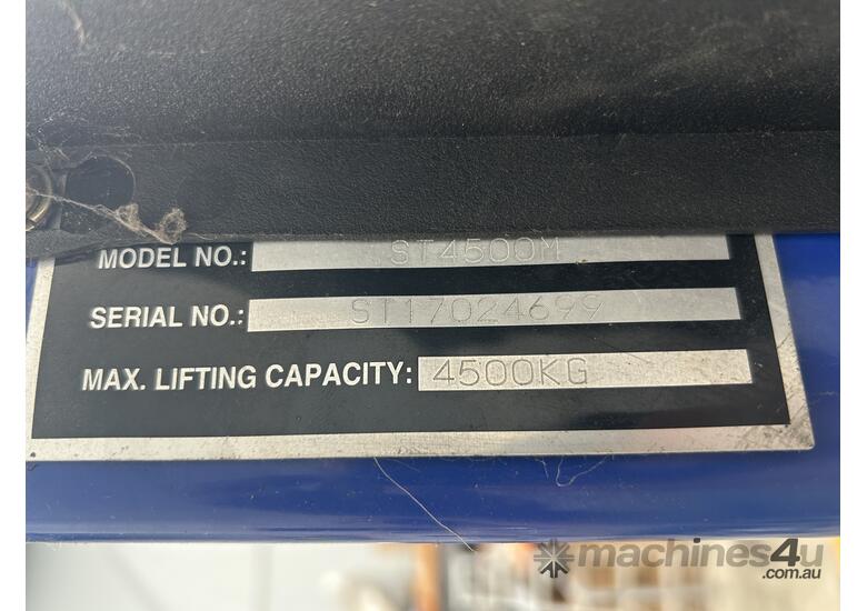 Used 2022 summit 2 Post Vehicle Hoist (1079741) - Listed on Machines4u