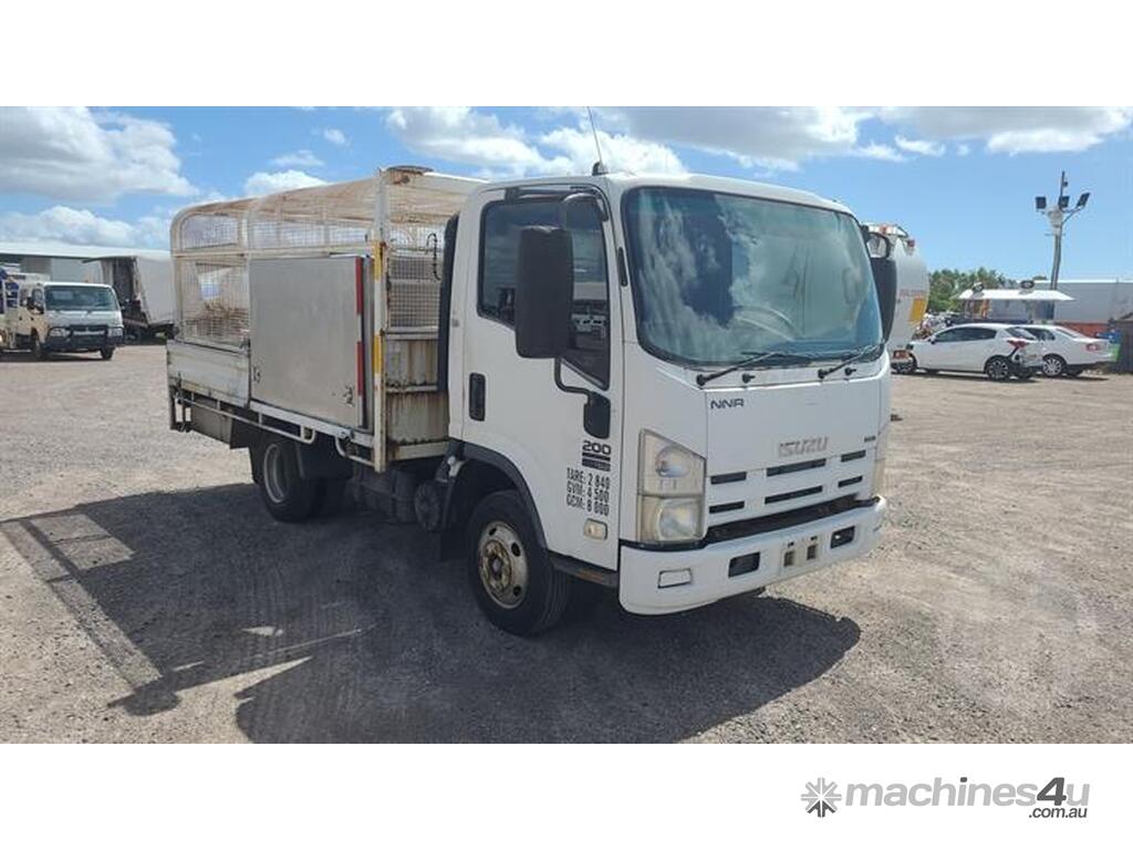 Buy Used Isuzu NNR200 Tray Truck in , - Listed on Machines4u