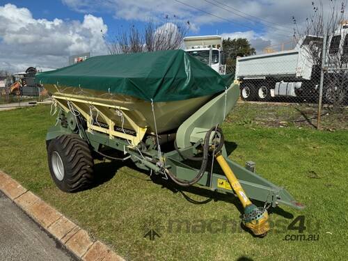 Used 2016 Custom Multispreader 2 5 Tonne Twin Spin PTO 2016 3PL ...