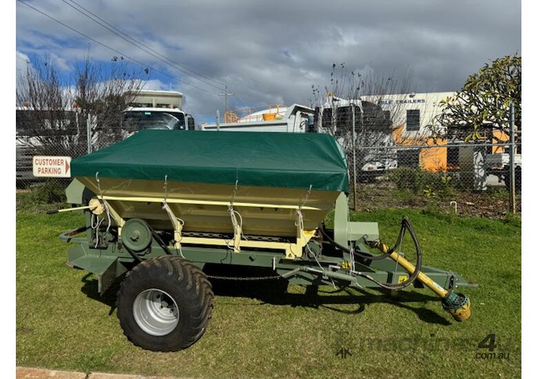 Used 2016 Custom Multispreader 2 5 Tonne Twin Spin PTO 2016 3PL ...
