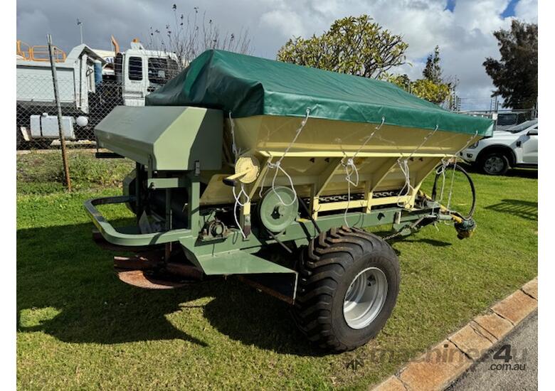 Used 2016 Custom Multispreader 2 5 Tonne Twin Spin PTO 2016 3PL ...