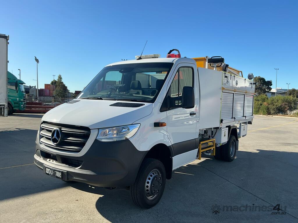 Buy Used 2024 mercedes benz 2024 Mercedes Benz 907 Sprinter Service ...