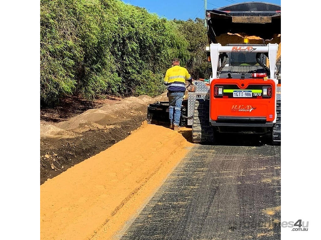 New ShoulderMaster SM2100 Road Paver (992342)