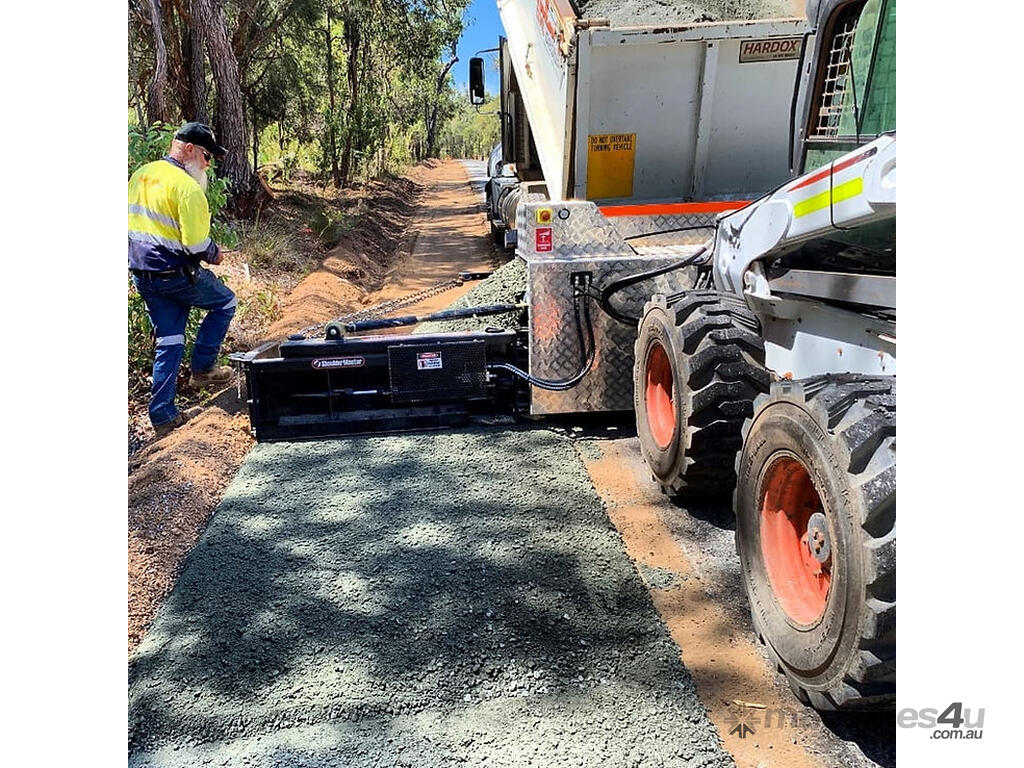 New ShoulderMaster SM2100 Road Paver (992342)