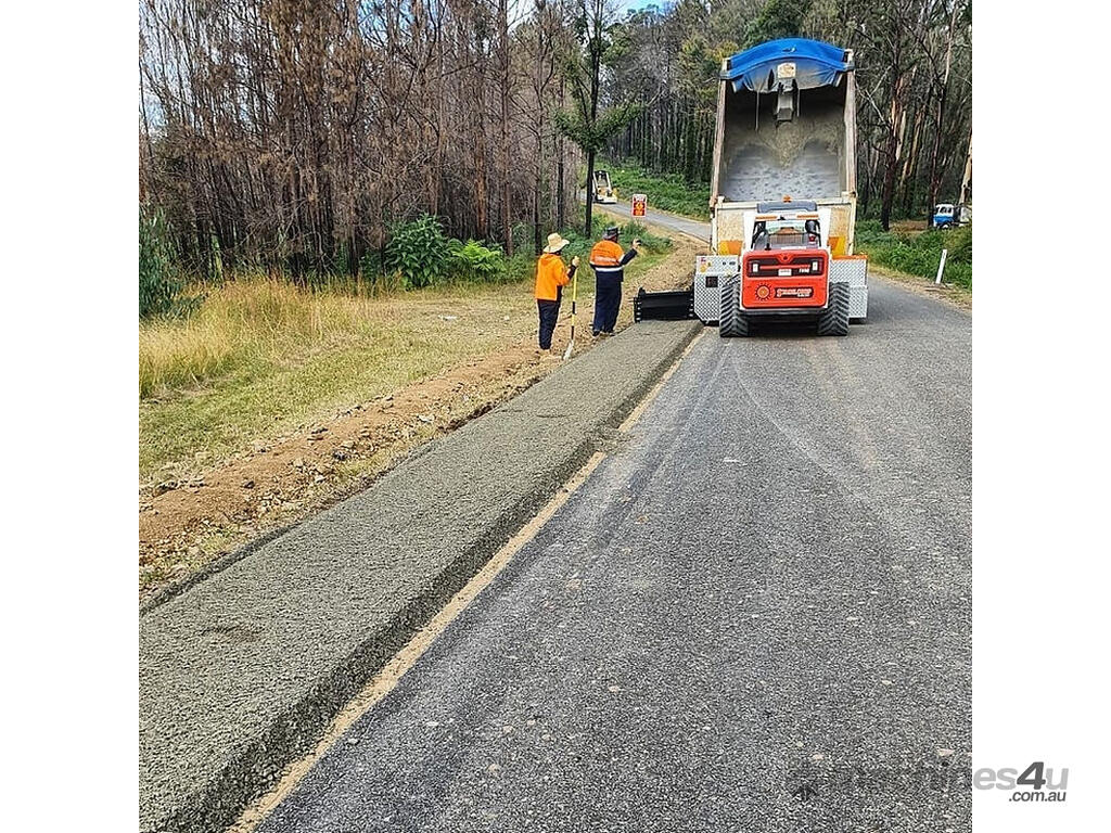 New ShoulderMaster SM2100 Road Paver (992342)