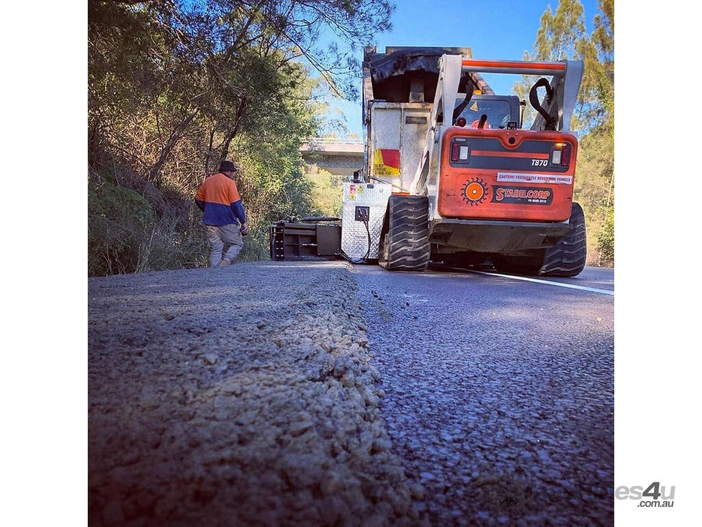 New ShoulderMaster SM2100 Road Paver (992342)