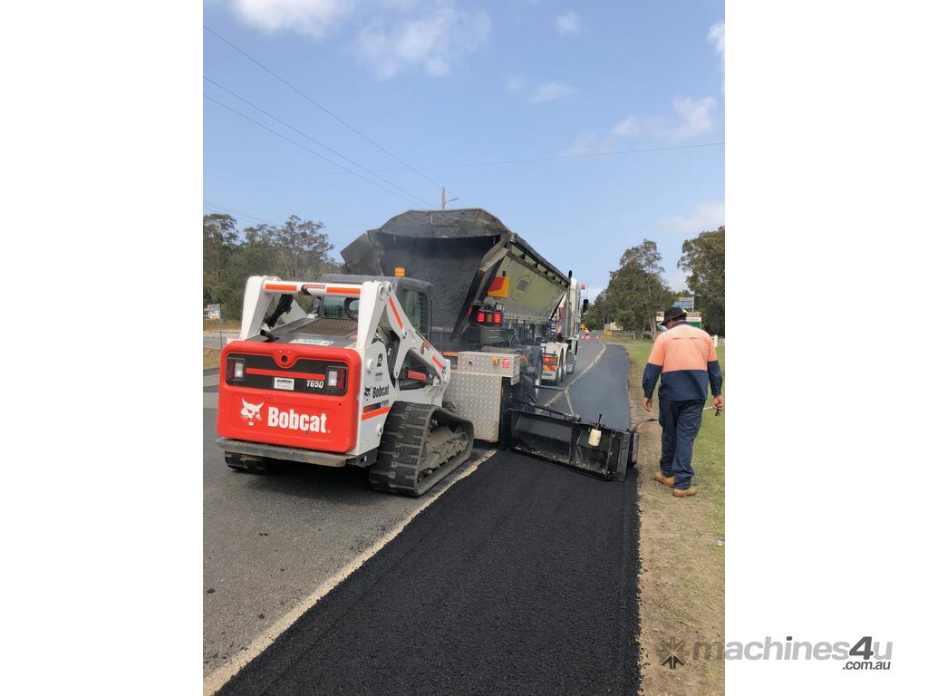 New ShoulderMaster SM2100 Road Paver (992342)