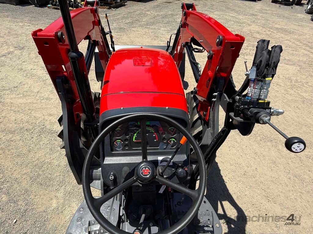 New Massey Ferguson Massey Ferguson 2605 4R Tractor Tractors (1047443)