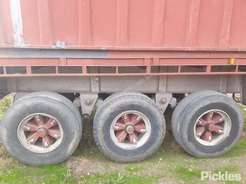 Buy Used ophee 1988 OPhee Flat Top Trailer in , - Listed on Machines4u