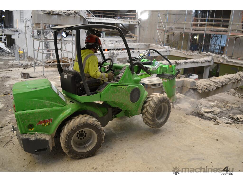 New 2023 avant 750 Articulated Mini Loaders in UNANDERRA, NSW