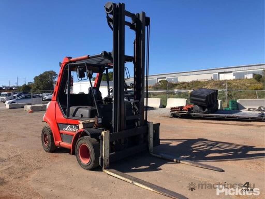 Used Linde H70D-03 Multi Directional Forklift in , - Listed on Machines4u