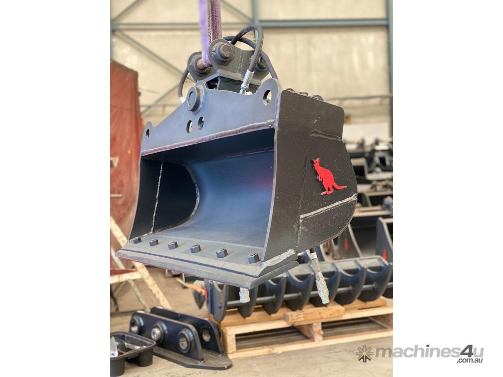 New roo attachments 1 2 - 1 8Ton Excavator Tilt Bucket 900mm Komatsu ...