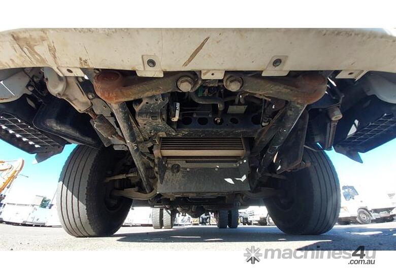 Buy Used Isuzu NLS200 Wrecking 5-6-7 Tonne Trucks in , - Listed on ...
