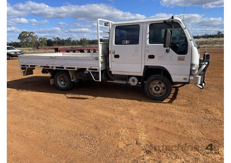 Buy Used 2006 Isuzu 2006 Isuzu NPR 4x2 Tray Truck Trucks in , - Listed on Machines4u