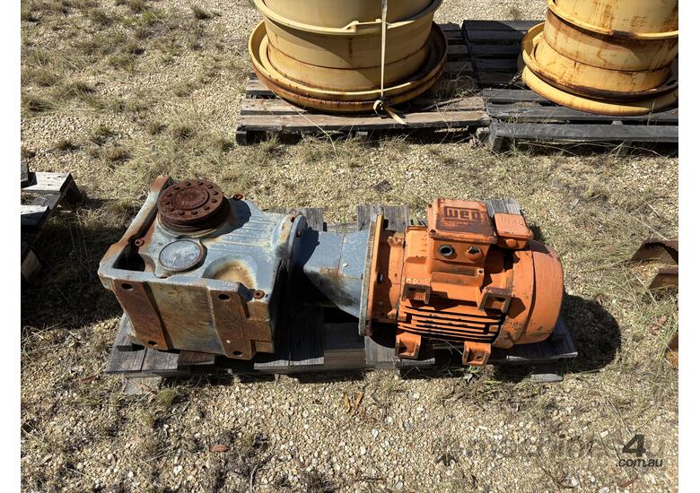 Used Qty 2 x Reduction Drives (1082844) - Listed on Machines4u