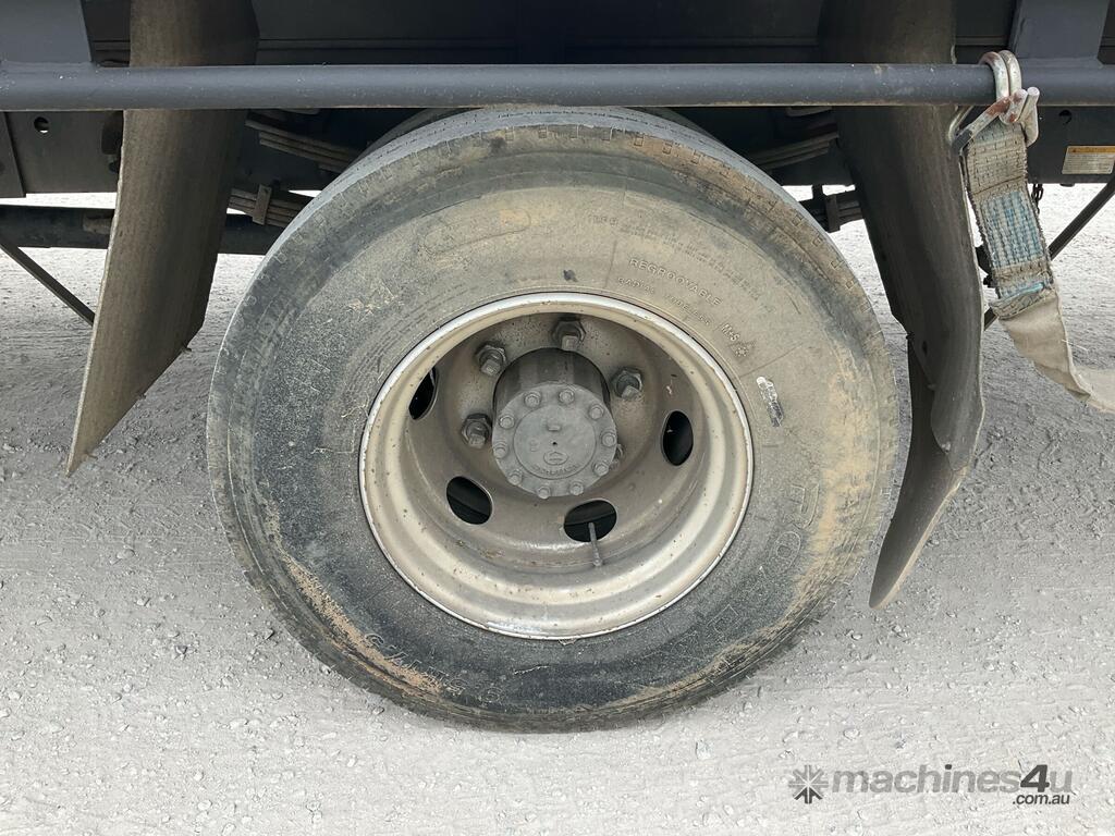 Buy Used 2018 Hino FC 500 1022 Tautliner Truck (1180944)