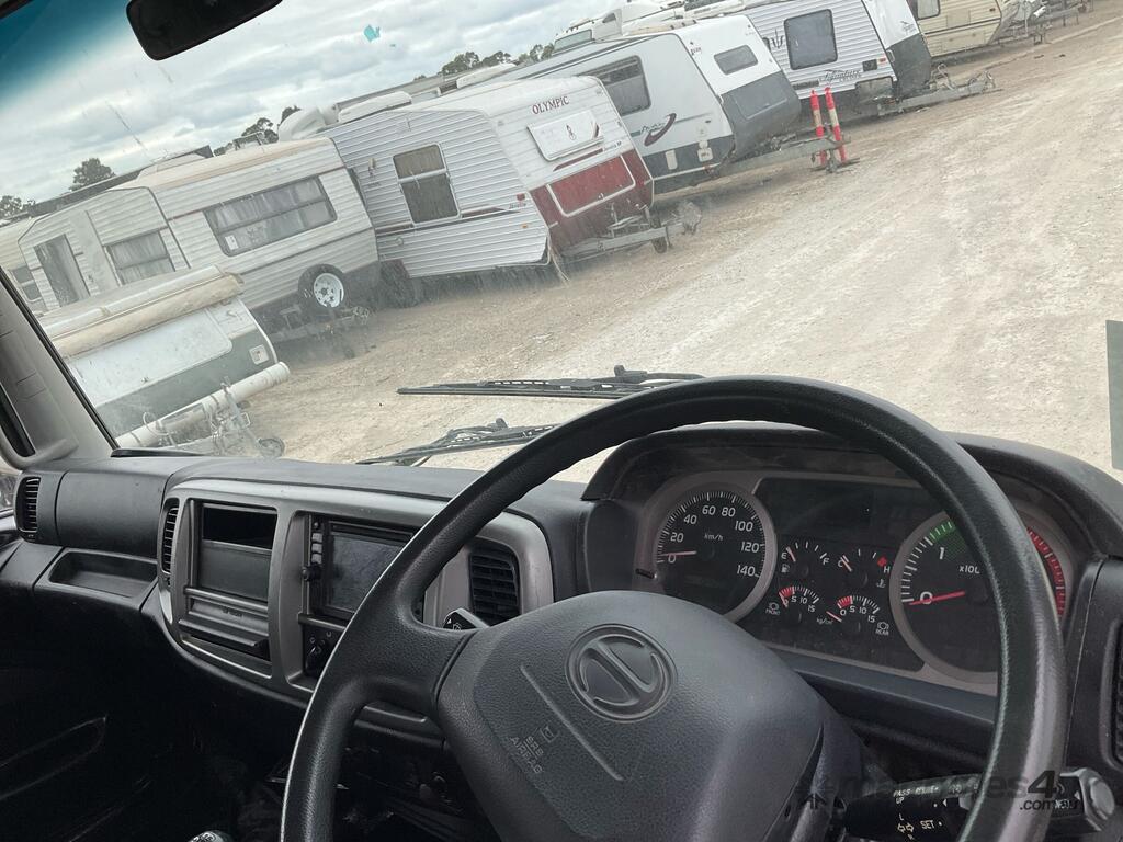 Buy Used 2018 Hino FC 500 1022 Tautliner Truck (1180944)