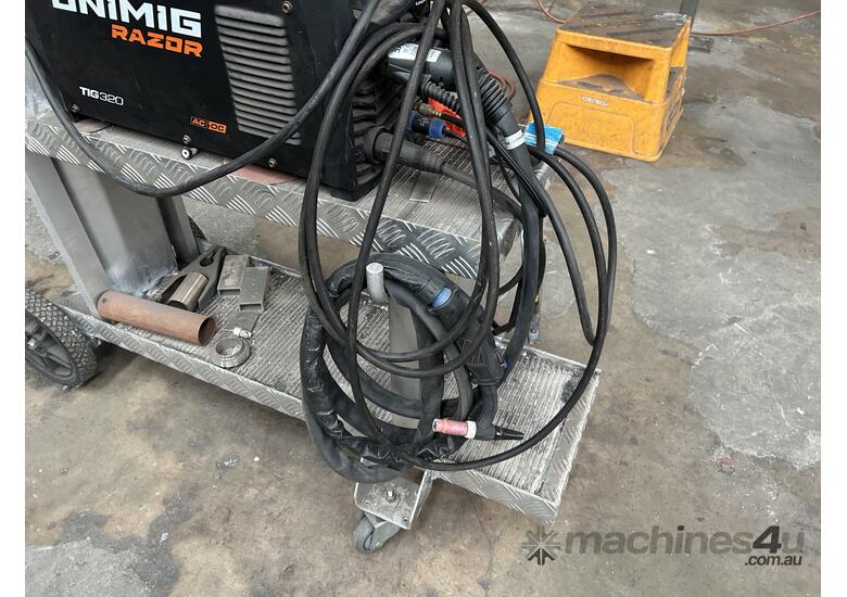 Used unimig Unimig Razor 320 Welder (1073045) - Listed on Machines4u