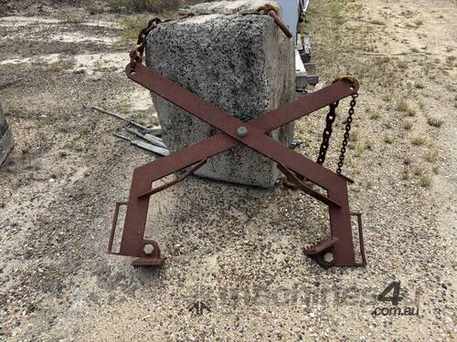 Used Concrete Lifting Grab Concrete Blocks Lifting Equipment (1081845 ...