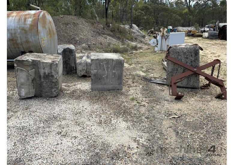 Used Concrete Lifting Grab Concrete Blocks Lifting Equipment (1081845 ...