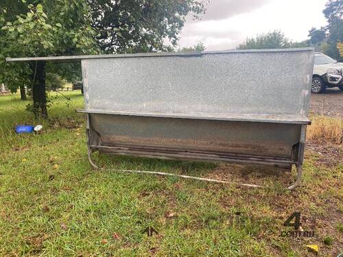 Used Sheep feeder Industrial Feeders (1083045) - Listed on Machines4u
